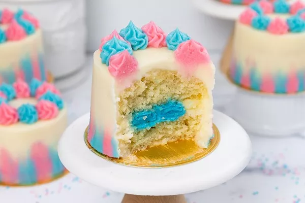 Mini Gender Reveal Cakes | Domino® Sugar